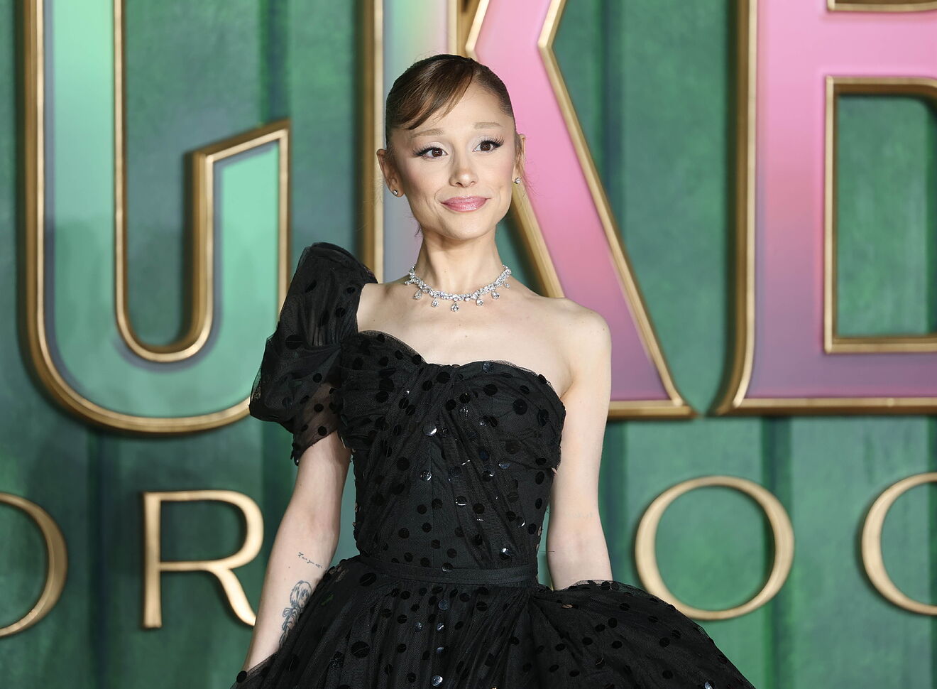 Ariana Grande Net Worth 2025: How much did the actress and pop star get ...