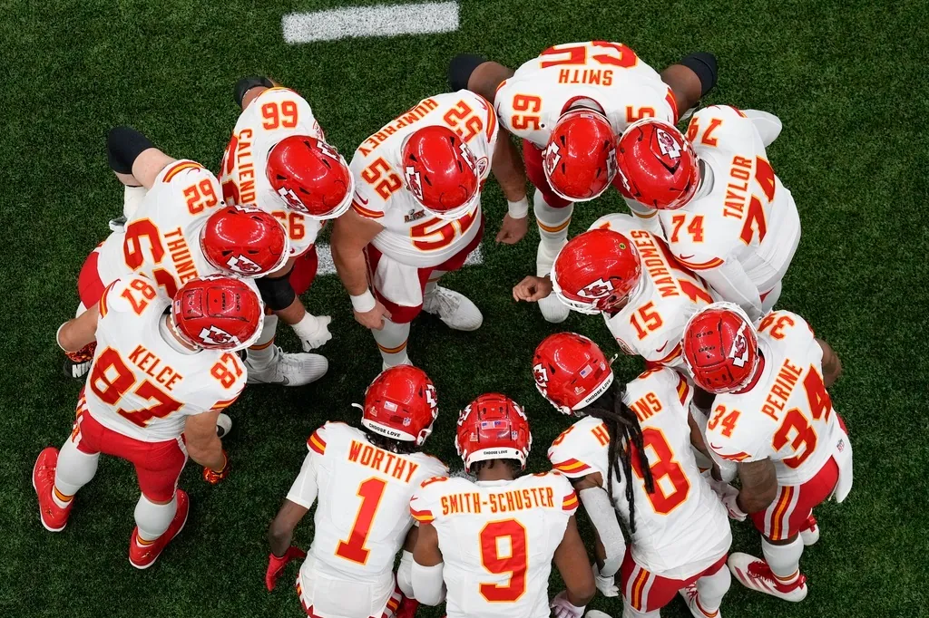 Patrick Mahomes and the Chiefs reveal the playbook behind franchise ...