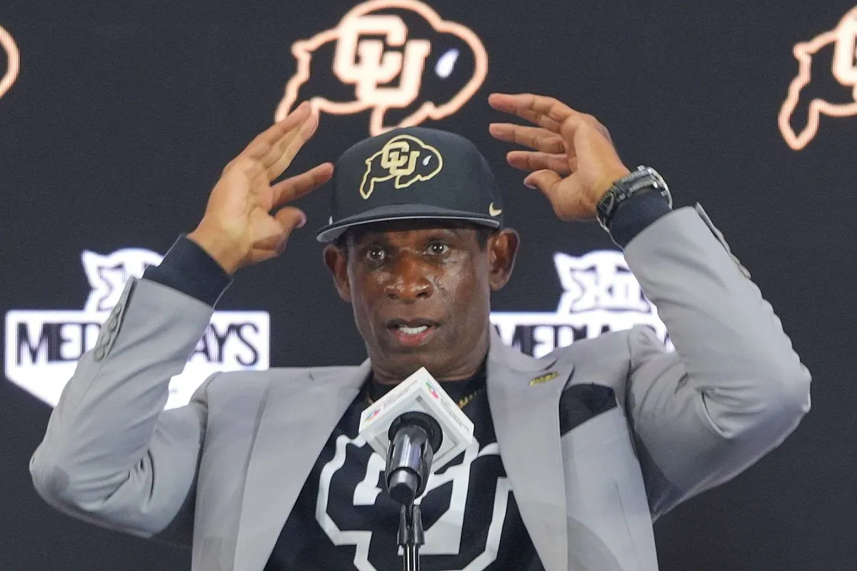 Deion Sanders is shocked to see Michael Irvin's new luxurious ride in ...