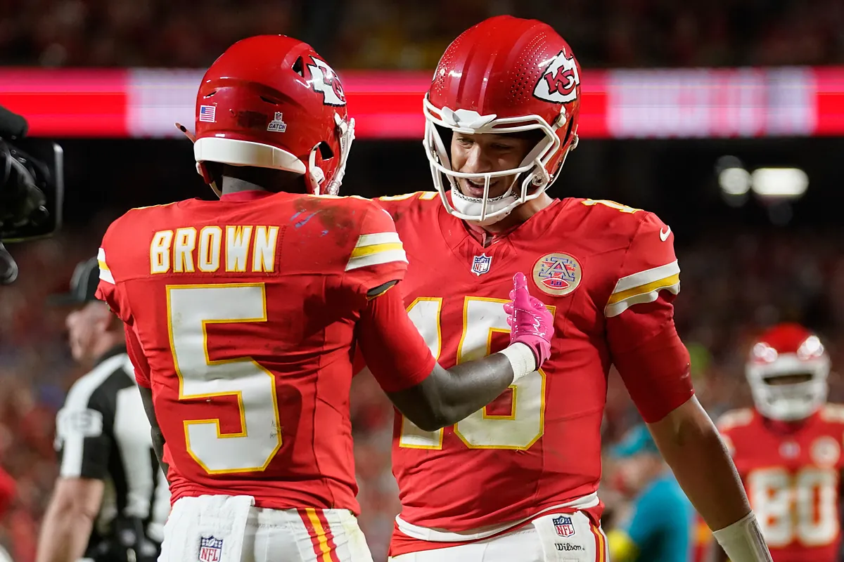 Patrick Mahomes holds Hollywood Brown's fate in his hands in a ...