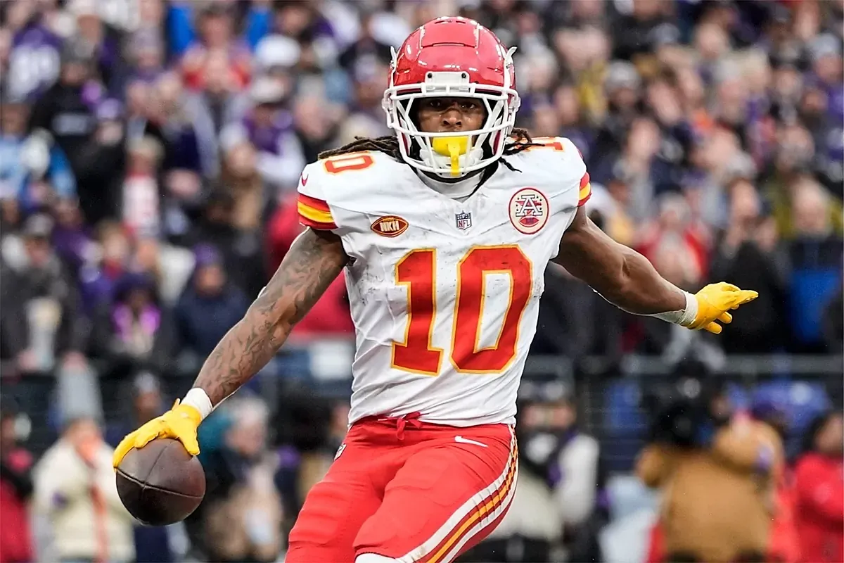 Isiah Pacheco returns to Chiefs practice after knee injury. Will he ...