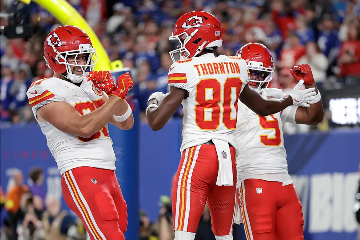 In a odd game, the Kansas City Chiefs snap losing streak against New ...