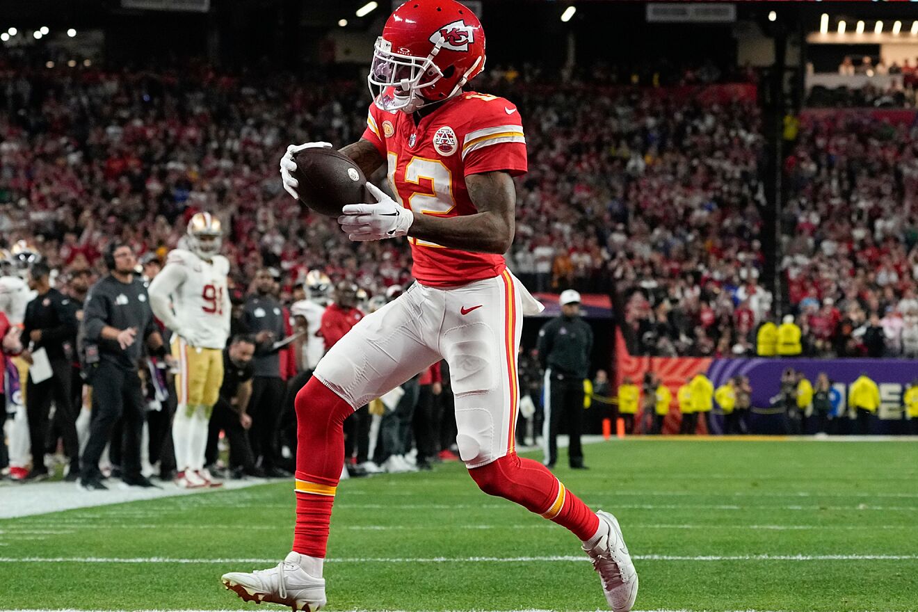 Bills sign Mecole Hardman: Tyreek Hill takes pointed shot at former ...