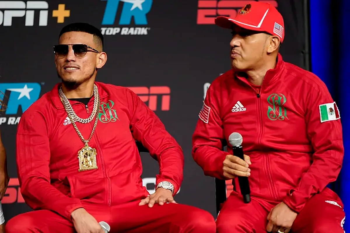 Benavidez Sr. picks Bivol in rematch against Beterbiev | Marca