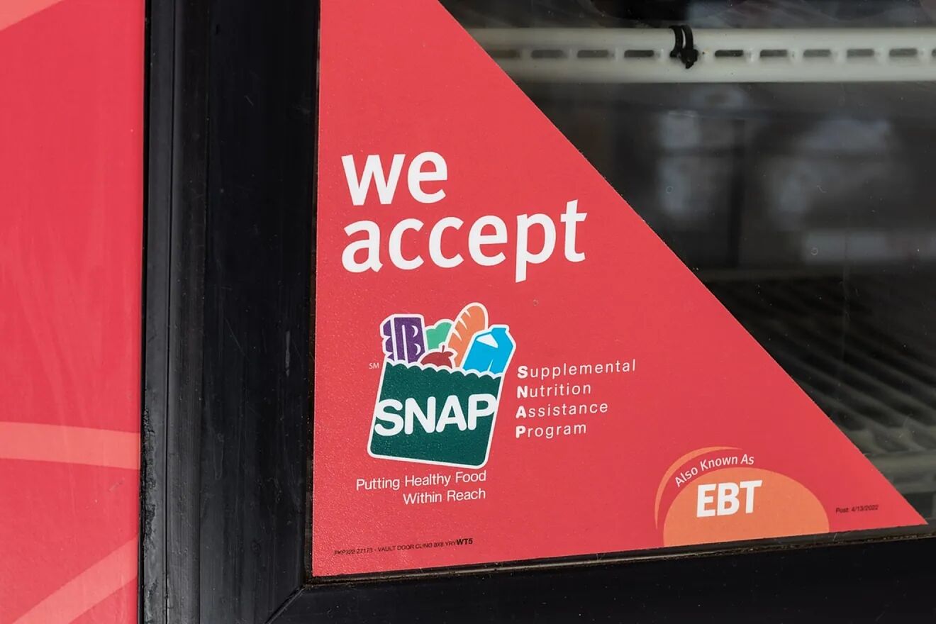 List of major grocery stores that accept SNAP benefits in the United ...