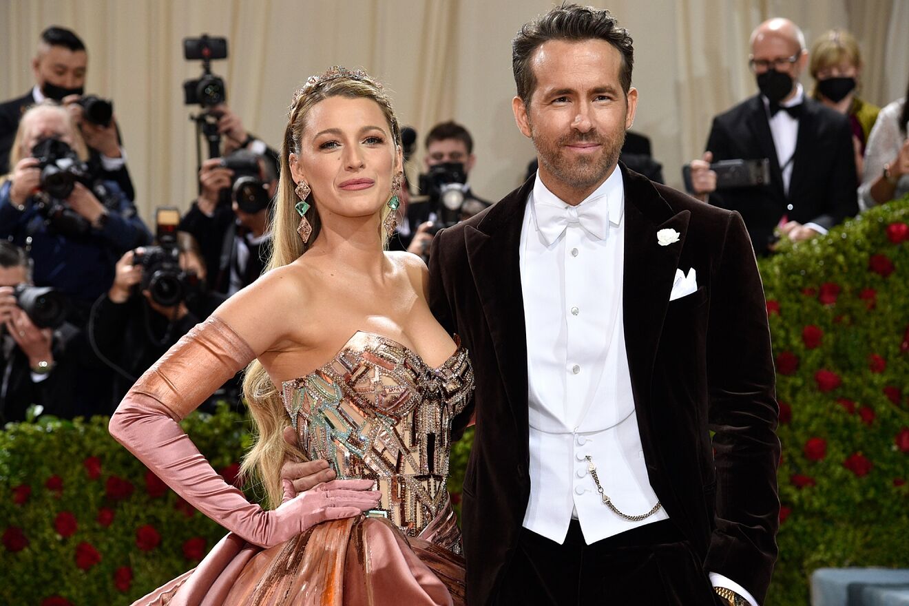 Hollywood couple Blake Lively and Ryan Reynolds donate $1m to Red Cross ...