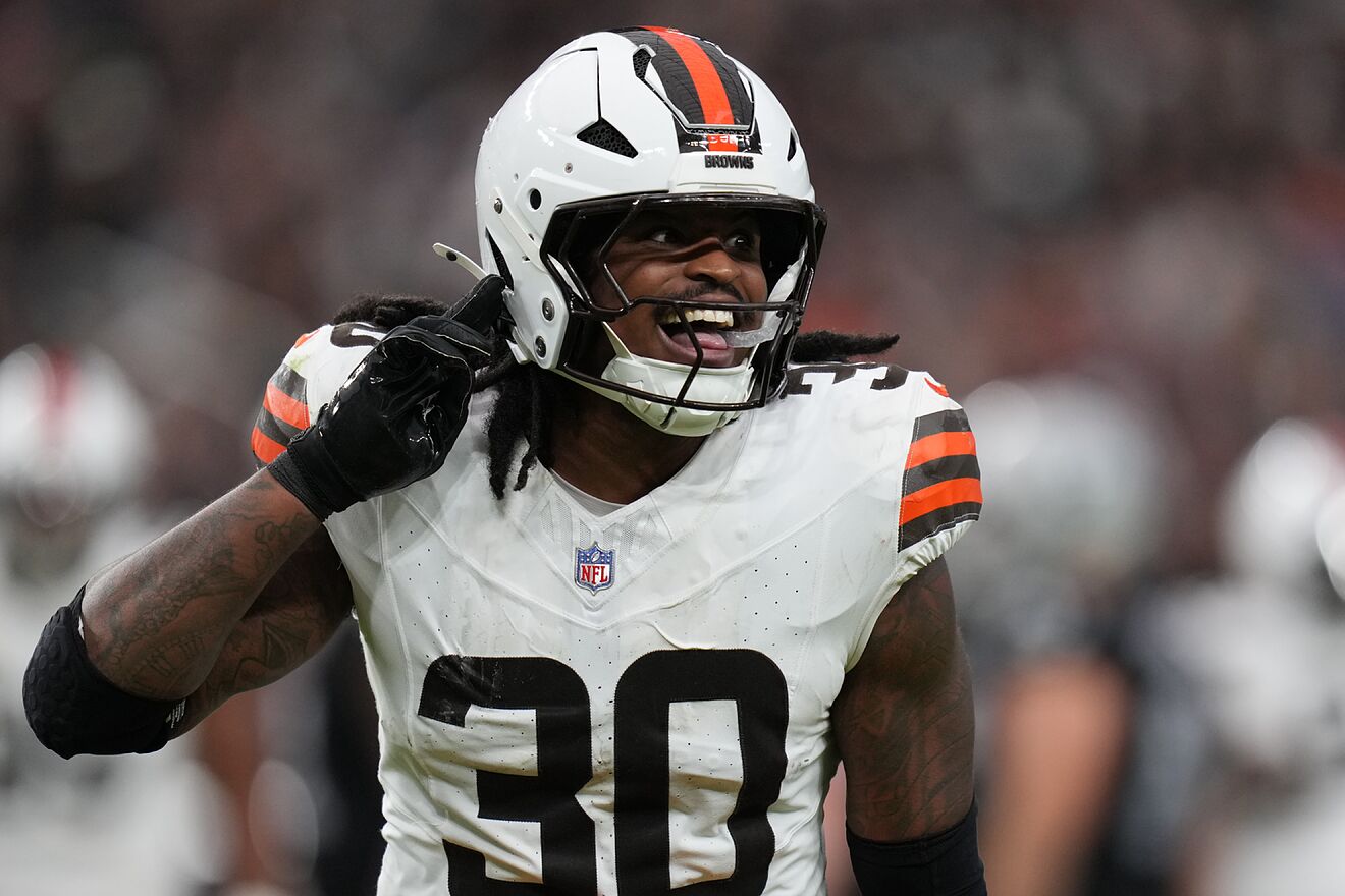Devin Bush found not guilty of assaulting and harassing his girlfriend ...
