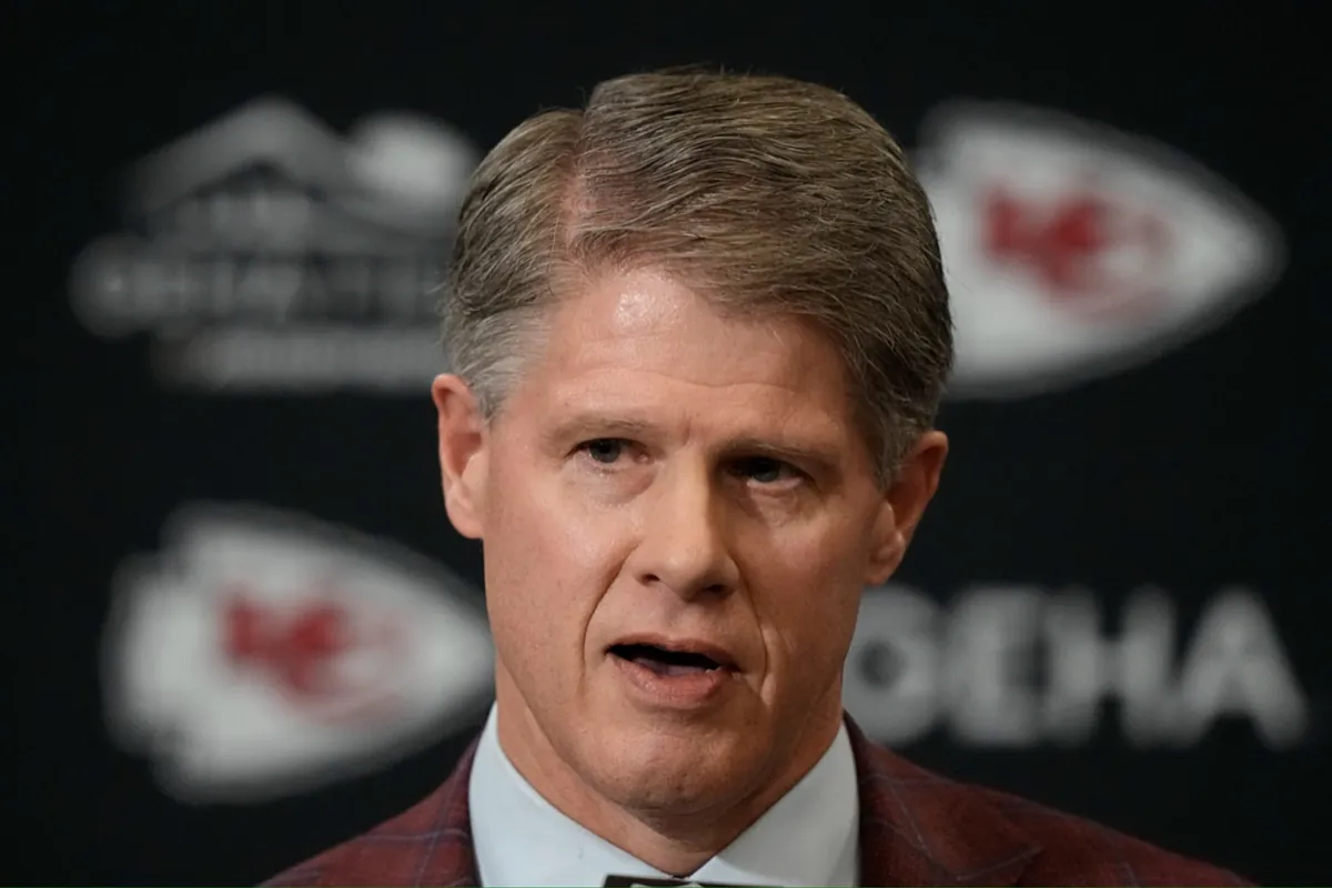 Kansas City Chiefs owner Clark Hunt struck by tragedy as cousin, 9 ...