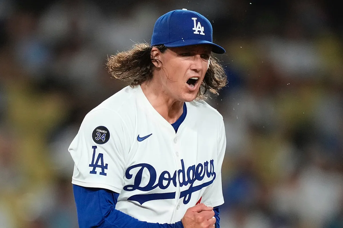 Dave Roberts must be thrilled after seeing how the Dodgers' pitchers ...