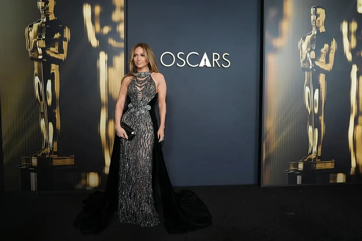 Jennifer Lopez closes the door on love and now just wants to have fun ...