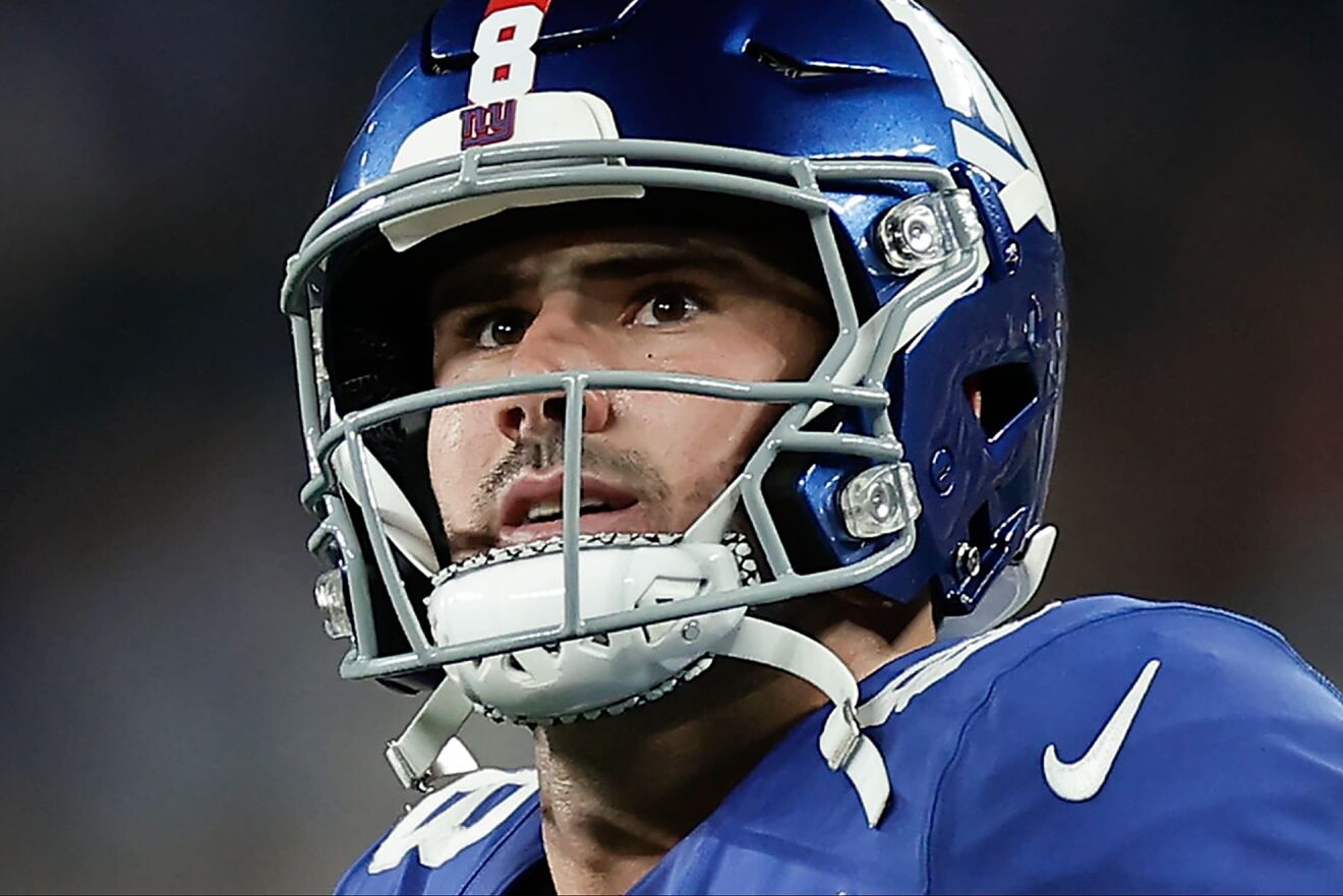 Daniel Jones' career is sinking fast: now he isn't even the 3rd QB on ...