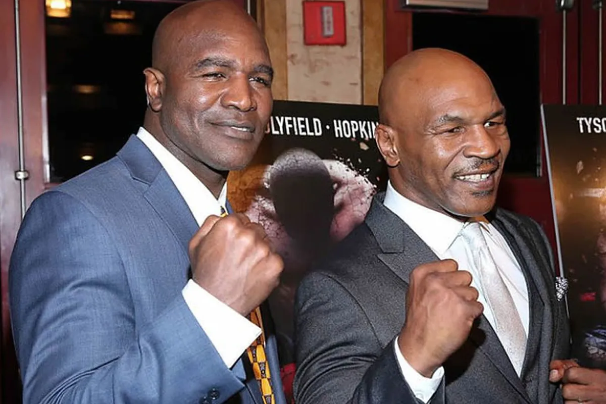Mike Tyson and Evander Holyfield unite ahead of Jake Paul fight | Marca