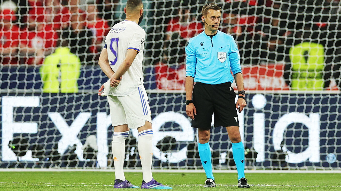 Why was Benzema's goal disallowed against Liverpool? | Marca