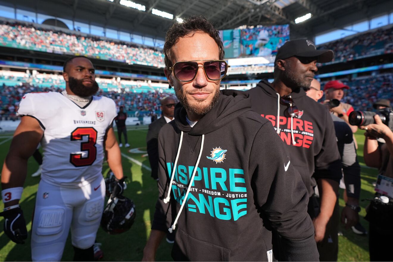 Mike McDaniel could leave the Dolphins and land with a team full of ...