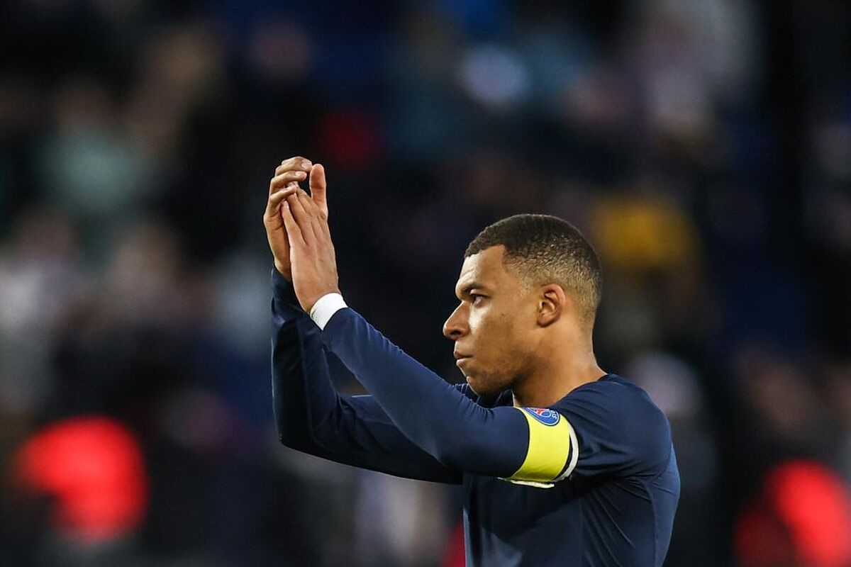 Deschamps confirms Mbappe as new captain of France | Marca