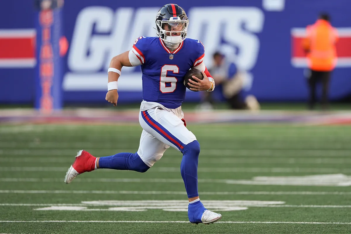 Jaxson Dart advised to make a change to his game that could help him ...