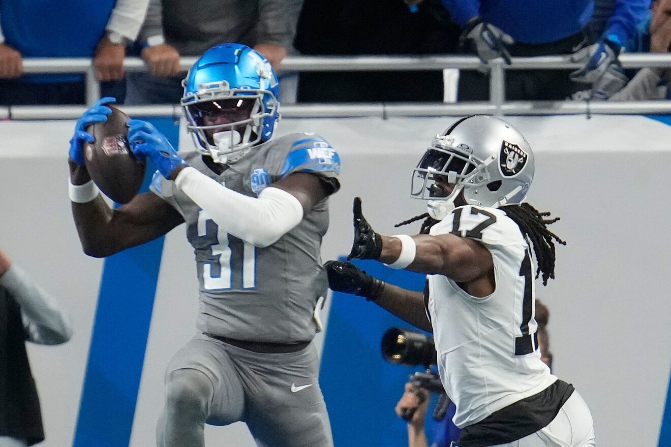 Davante Adams makes it clear he hates playing for Raiders due to Jimmy ...