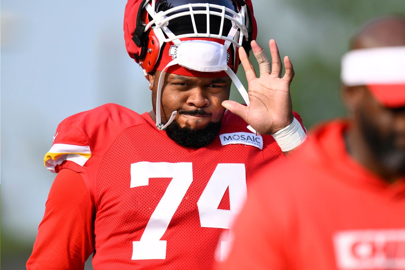 Goodbye to Jawaan Taylor: the Chiefs release the offensive tackle to ...