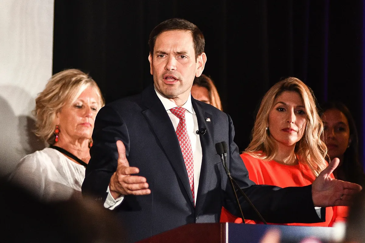 Senator Marco Rubio beams with pride after son scores first touchdown ...