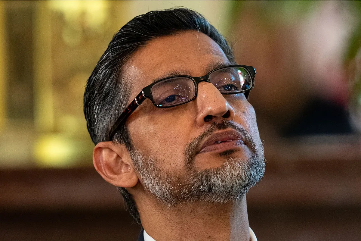 Google CEO shocks viewers by revealing plans for data centers in space ...