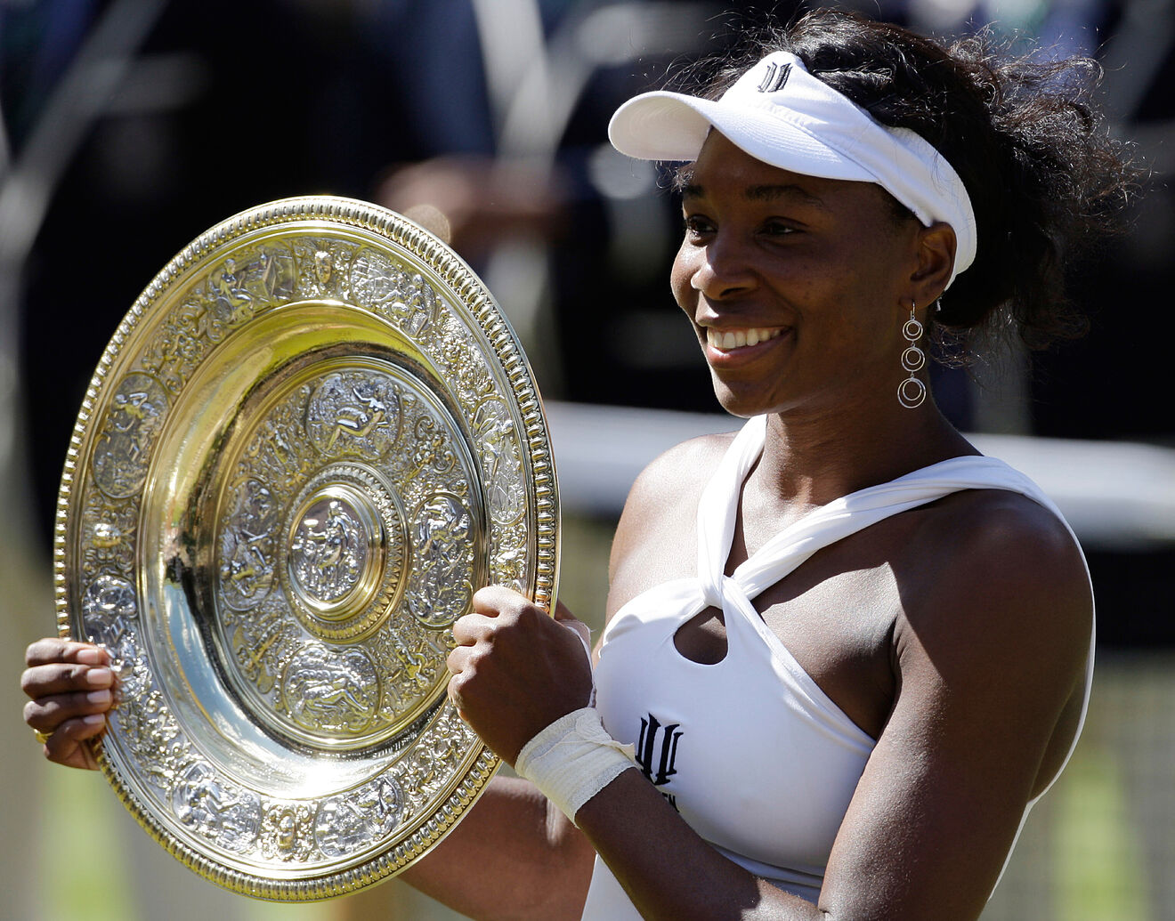 Simone Biles sends loving tribute to Serena Williams after Olympics ...