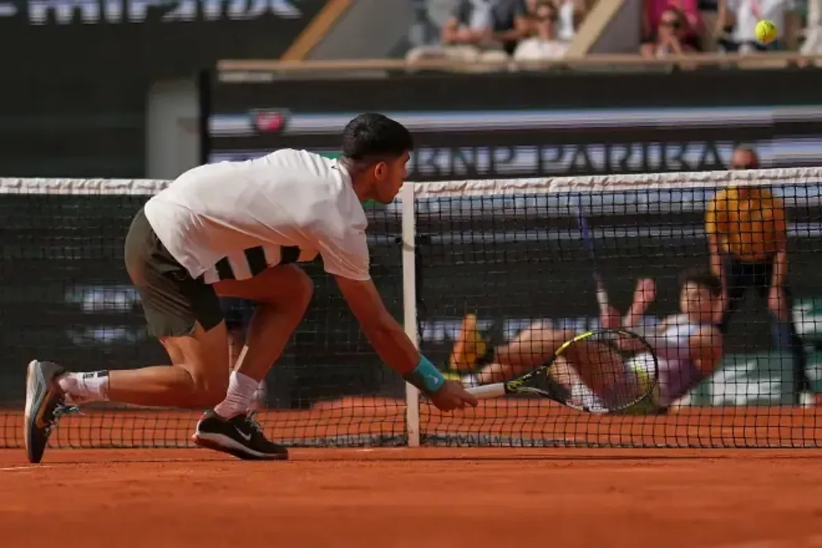 Carlos Alcaraz reaches century of wins on clay and repeats quarter ...